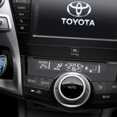Toyota Prius 2012: nueva imagen y nuevas versiones, enchufable y familiar