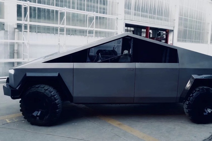 Esta réplica de la Tesla Cybertruck es un curioso maridaje entre pick ...