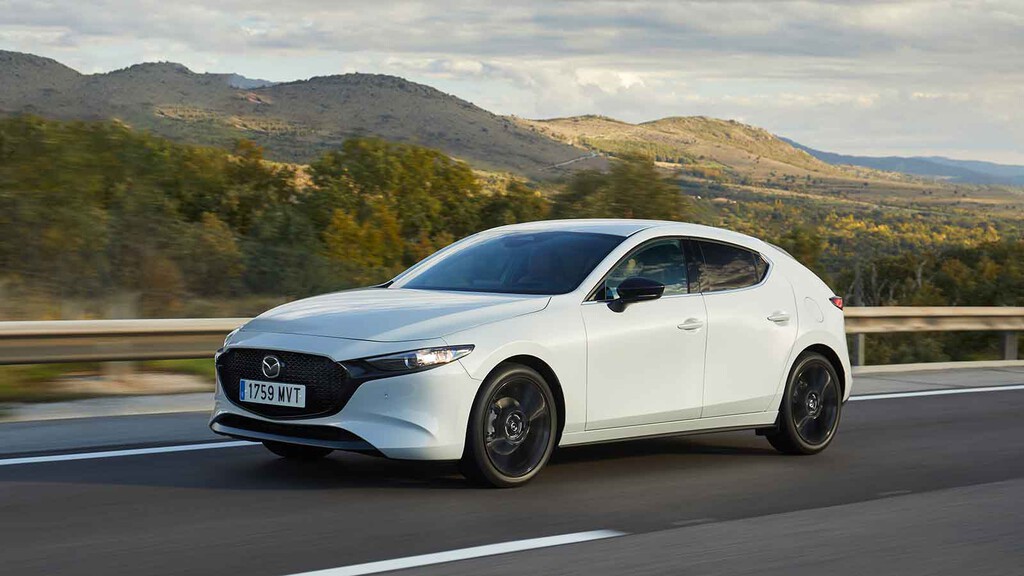 Probamos el Mazda3 más barato: un coche de gasolina con etiqueta ECO ...
