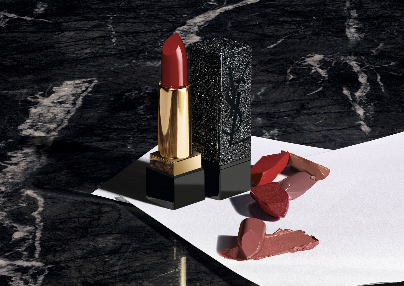 Así de maravillosa y elegante es la colección de labiales de YSL x Zoë ...