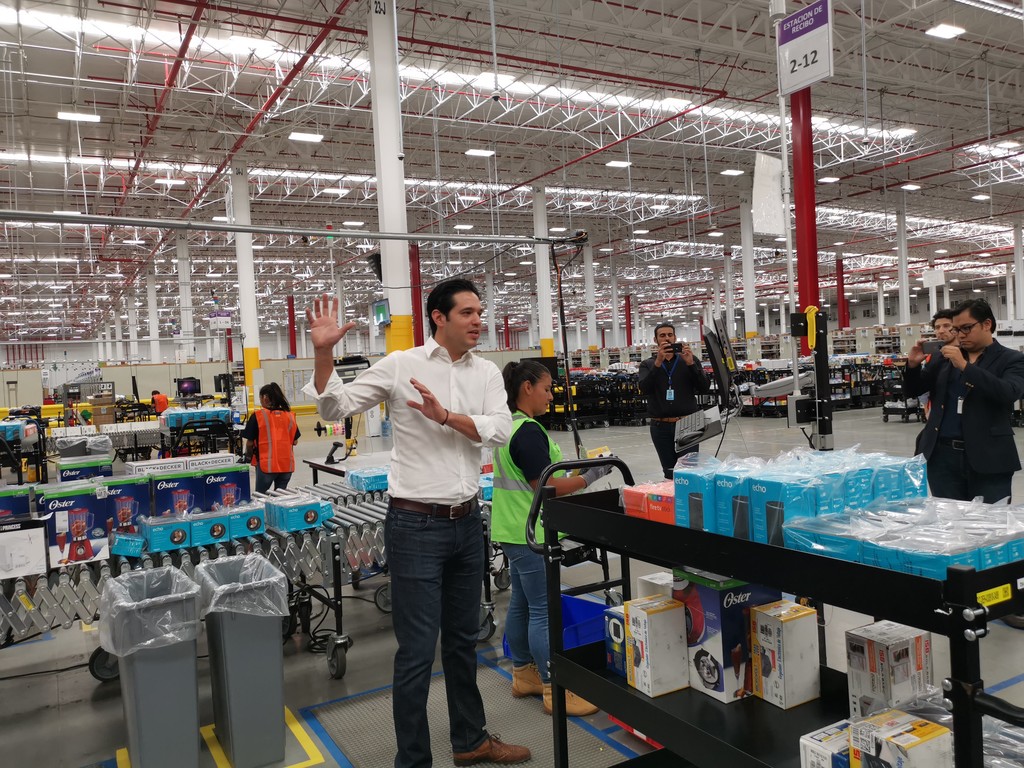 Así es estar en las entrañas de Amazon por un día: visitamos su centro ...