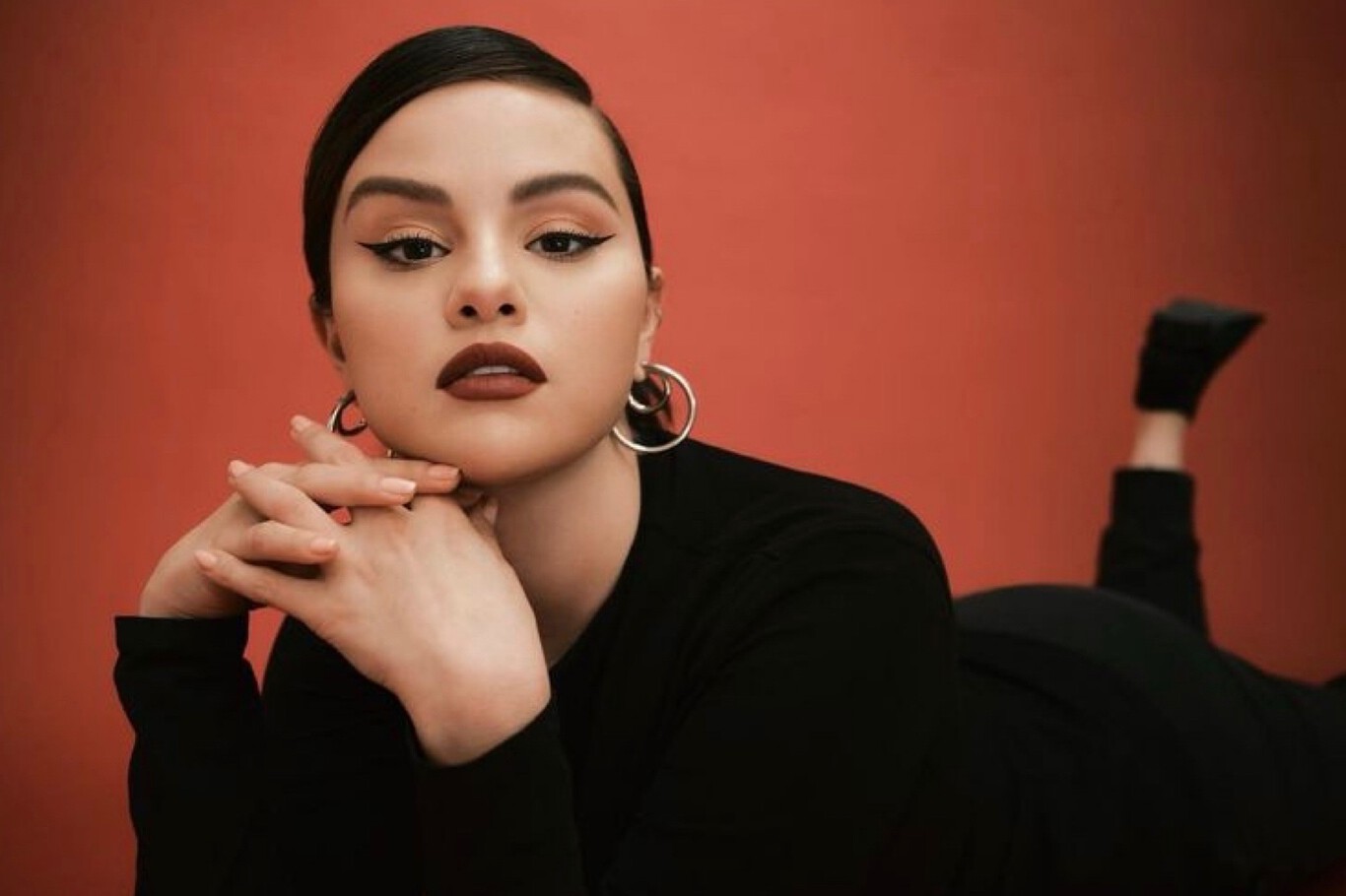 Selena Gómez reacciona a las palabras de Hayley Baldwin y habla de su ...