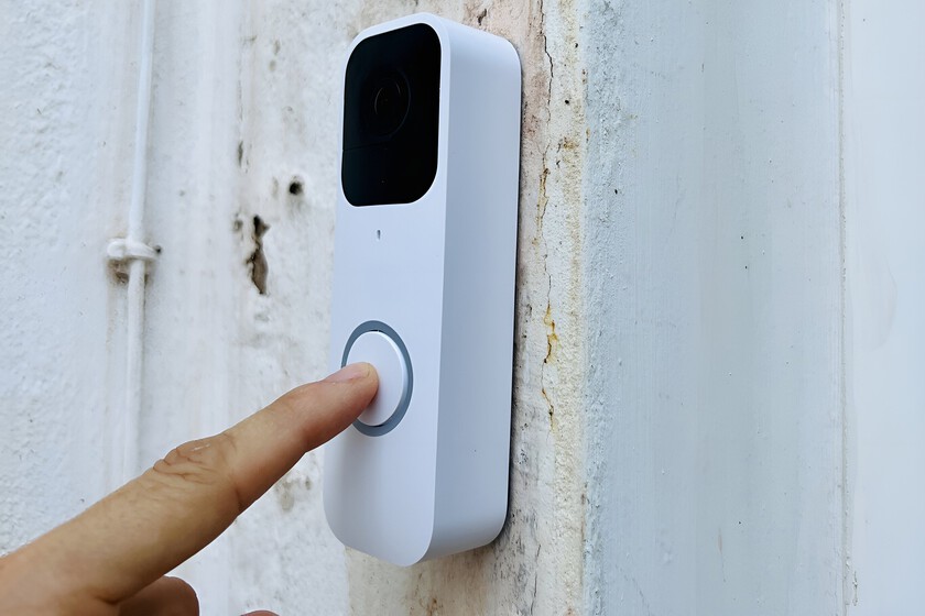 El timbre inteligente con Wi-Fi y cámara de Amazon está rebajado casi a ...