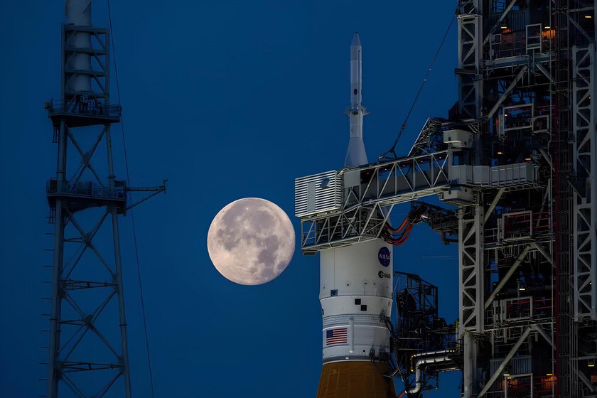 Tu nombre puede viajar a la Luna, así como puedes hacer parte de la red ...