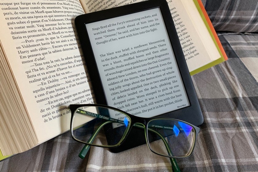 Kindle y Paperwhite, los libros electrónicos que arrasan en Amazon, en ...