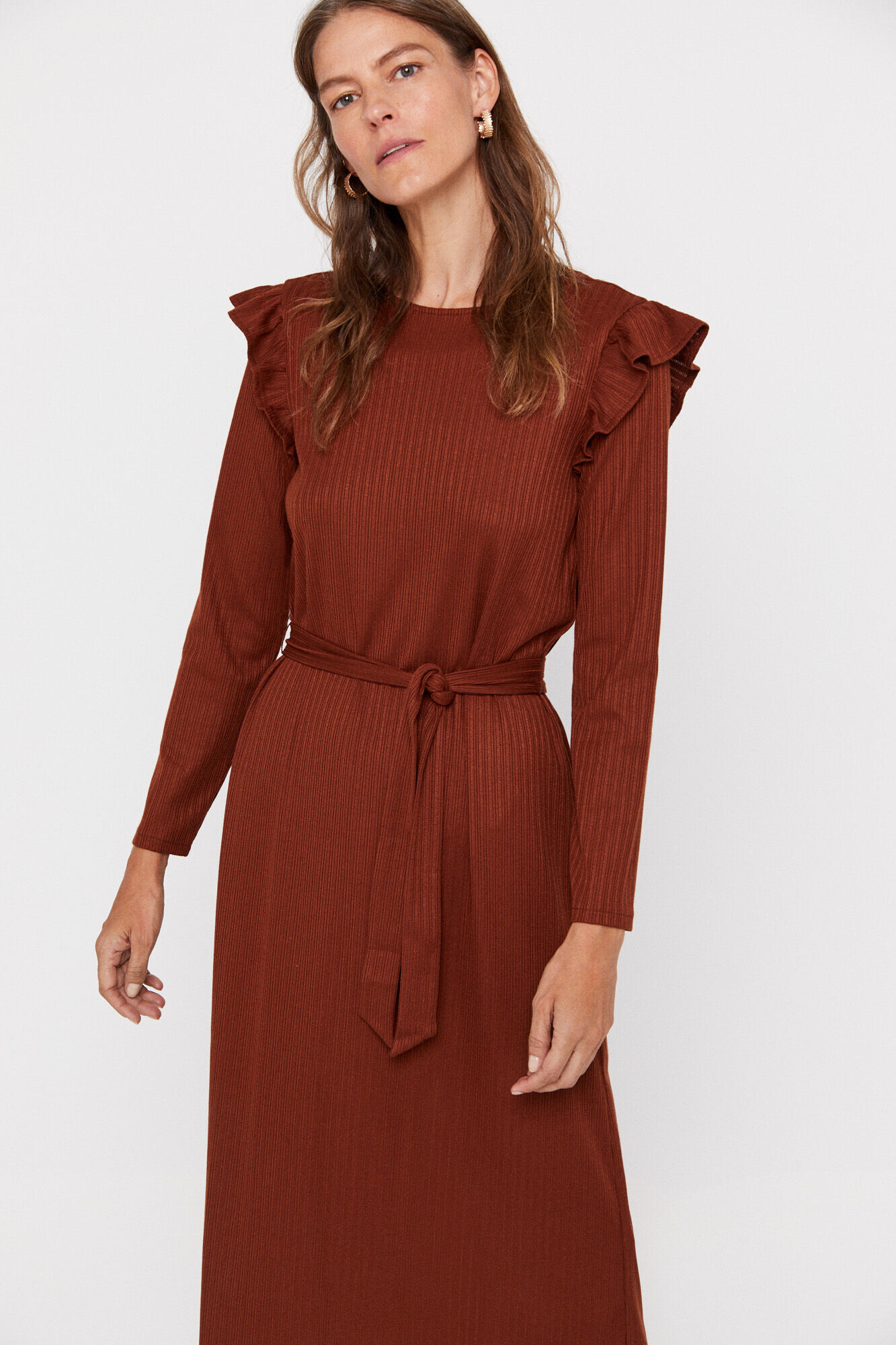 Este vestido de Cortefiel de nueva temporada es perfecto para lucir de ...