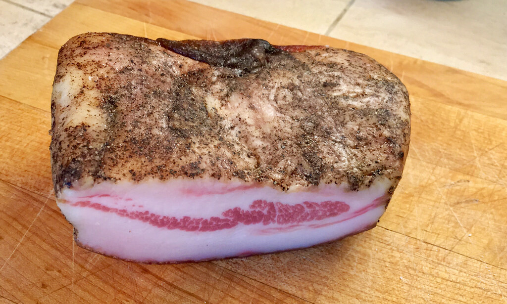 Guanciale, el embutido italiano (casi) imprescindible de la carbonara ...