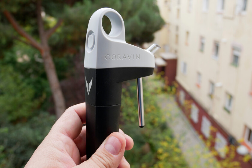 Probamos el nuevo Coravin Pivot: el sistema que permite disfrutar de ...
