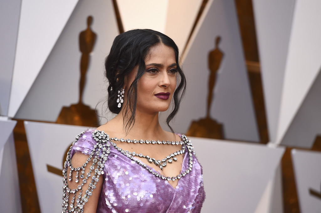 Oscar 2018: Salma Hayek se pone todo encima y consigue un look muy hortera
