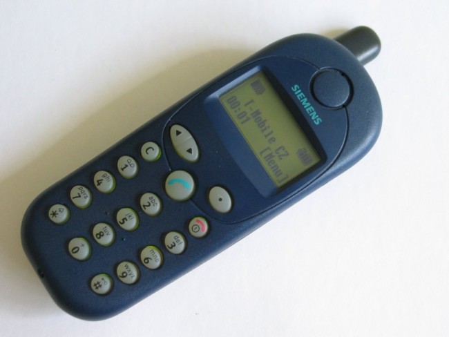 Cinco móviles que marcaron el año 2000