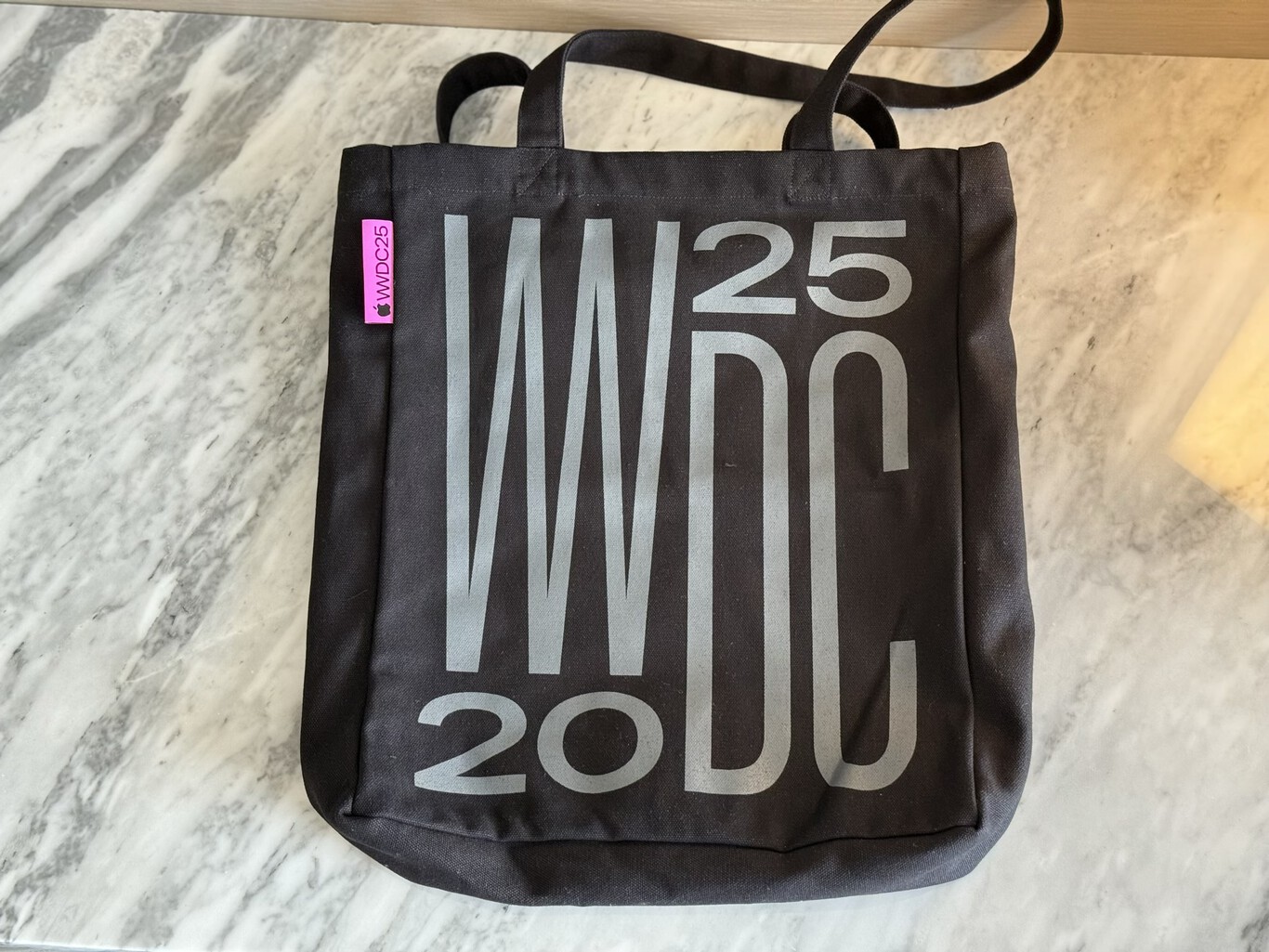 Así es el pack de bienvenida al Apple Event de la WWDC25