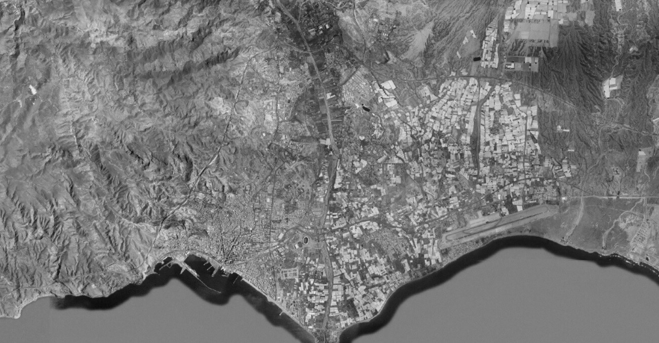La increíble expansión del "mar de plástico" de Almería desde 1960 ...