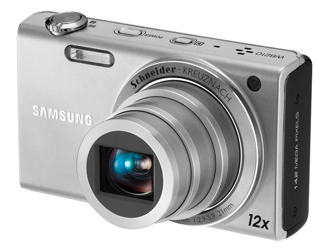 Samsung también presenta algunas compactas. Samsung WB210 y PL210