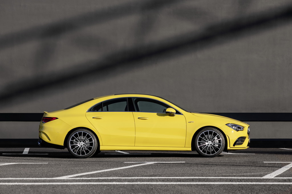 Mercedes-AMG CLA35: Características, fotos e información