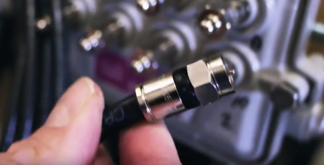 Me voy a montar un sistema de cine en casa y dudo ¿cableado óptico o ...