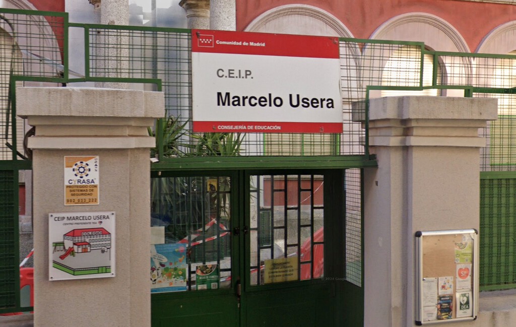 Si la pregunta es por qué el barrio de Usera está lleno de calles ...
