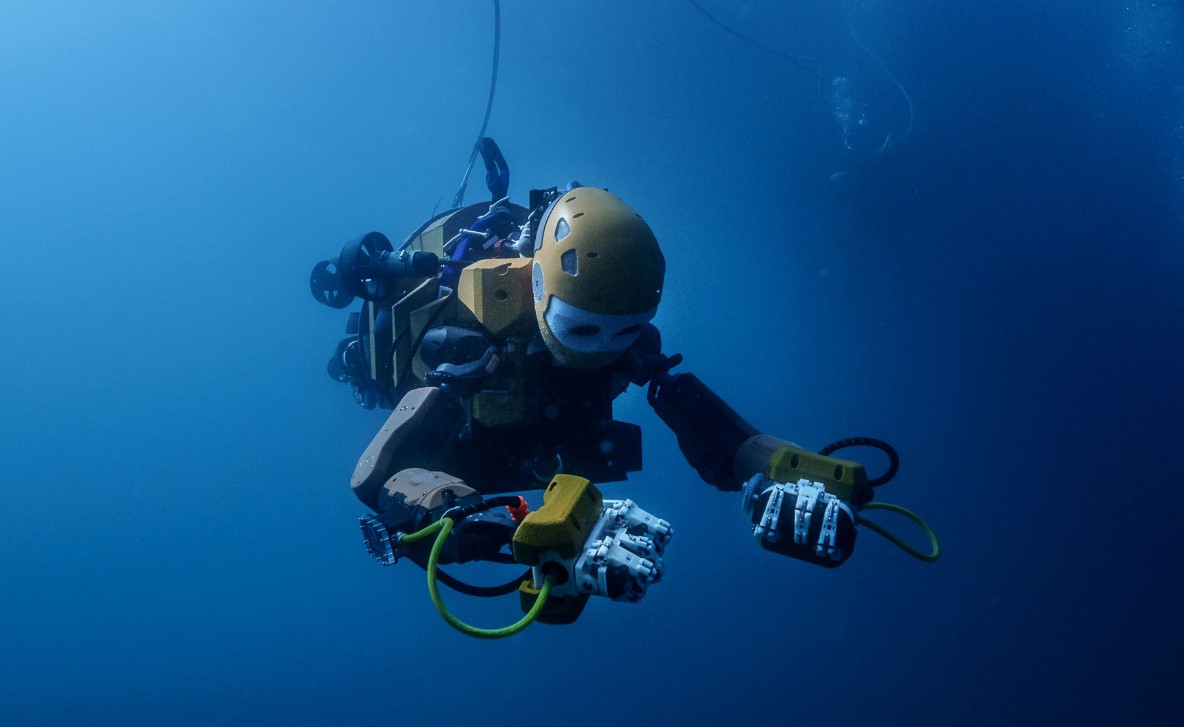 Este robot humanoide es perfecto para rescatar tesoros submarinos