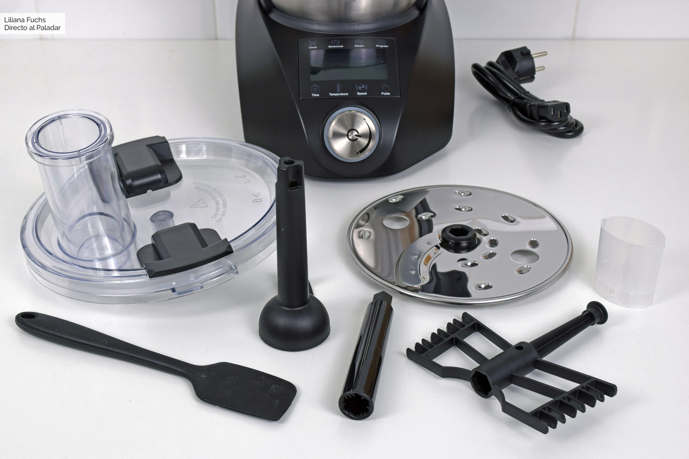 Análisis de ChefBot Compact, el robot español que compite con Lidl y ...