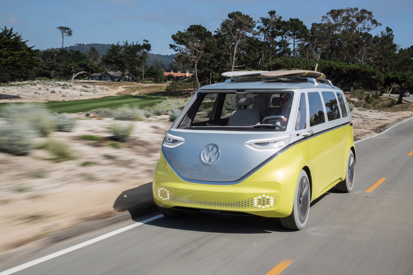 Volkswagen confirma que su icónico Microbus va a volver a las ...