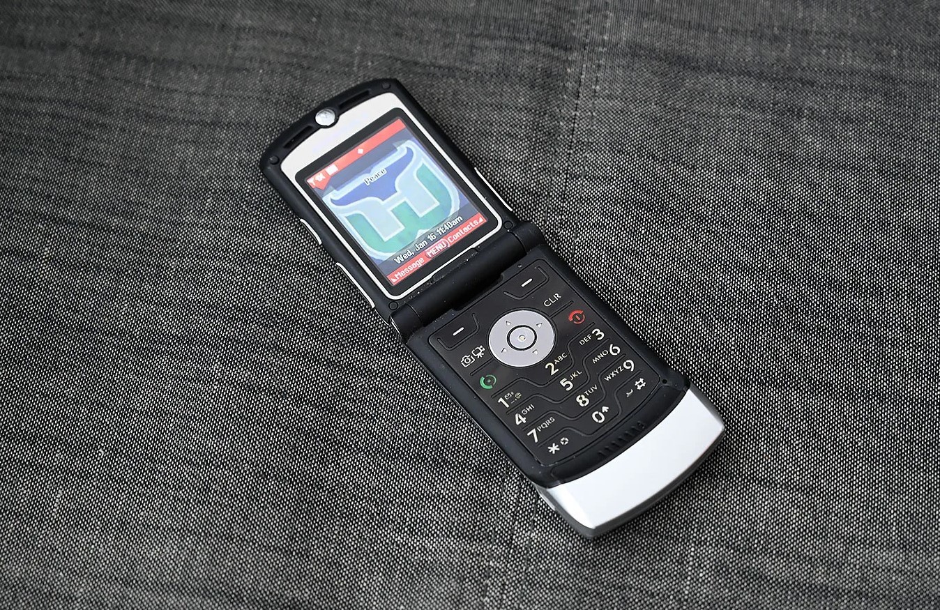 El sorprendente Motorola Razr con pantalla plegable sale a la luz a ...