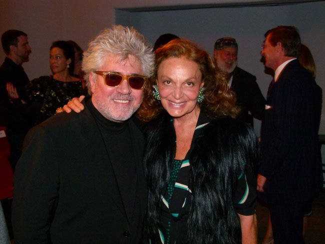 Pedro Almodóvar homenajeado en el MoMA de Nueva York, rodeado de moda y ...