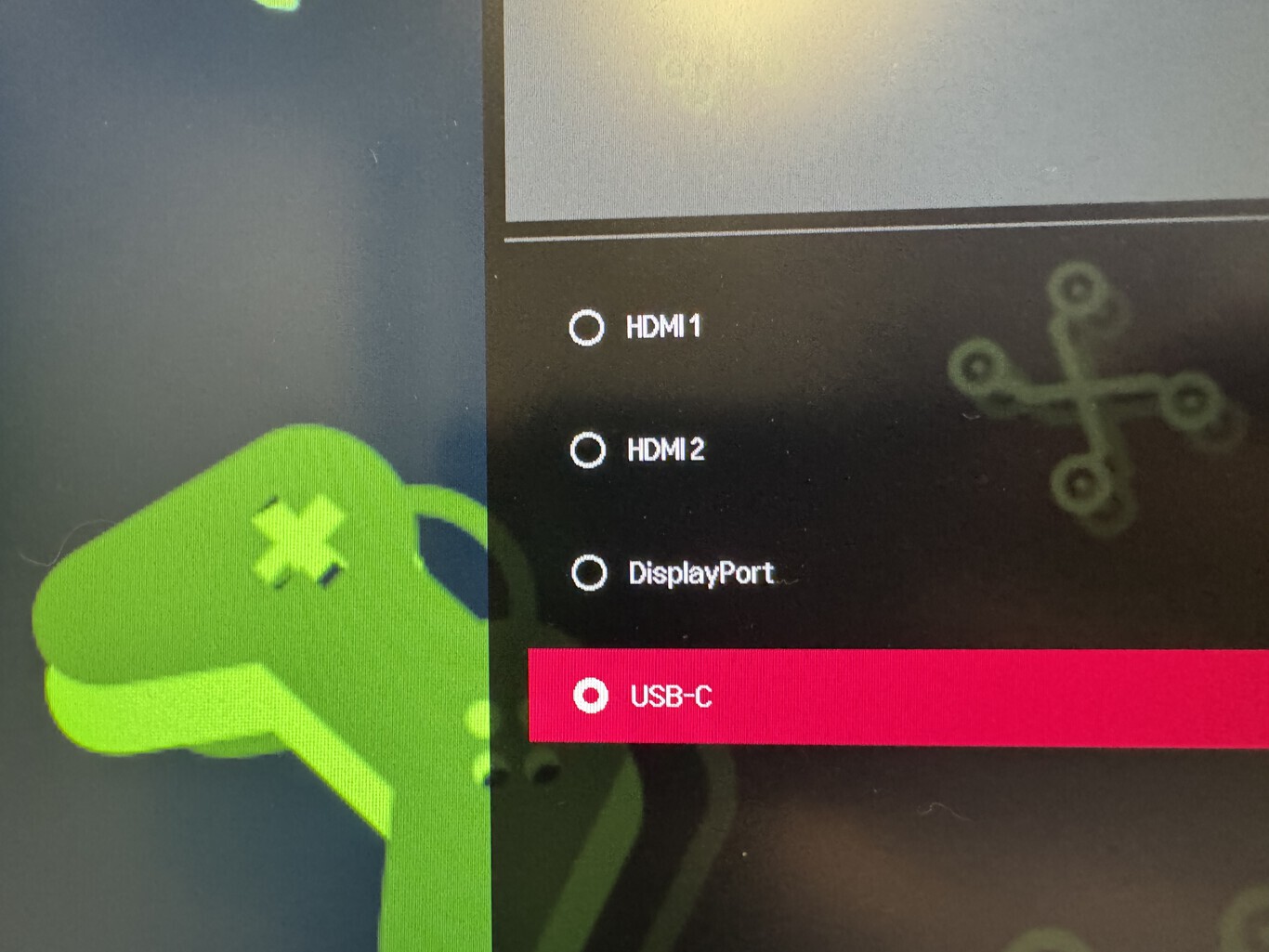 How to Connect Your Smartphone to a Monitor: Three Ways to Mirror Your ...