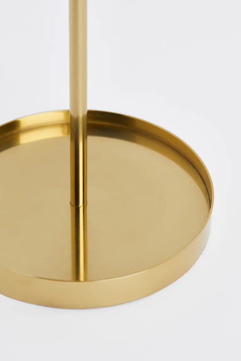 H&M Home tiene el perchero para joyas que organiza estos accesorios y ...