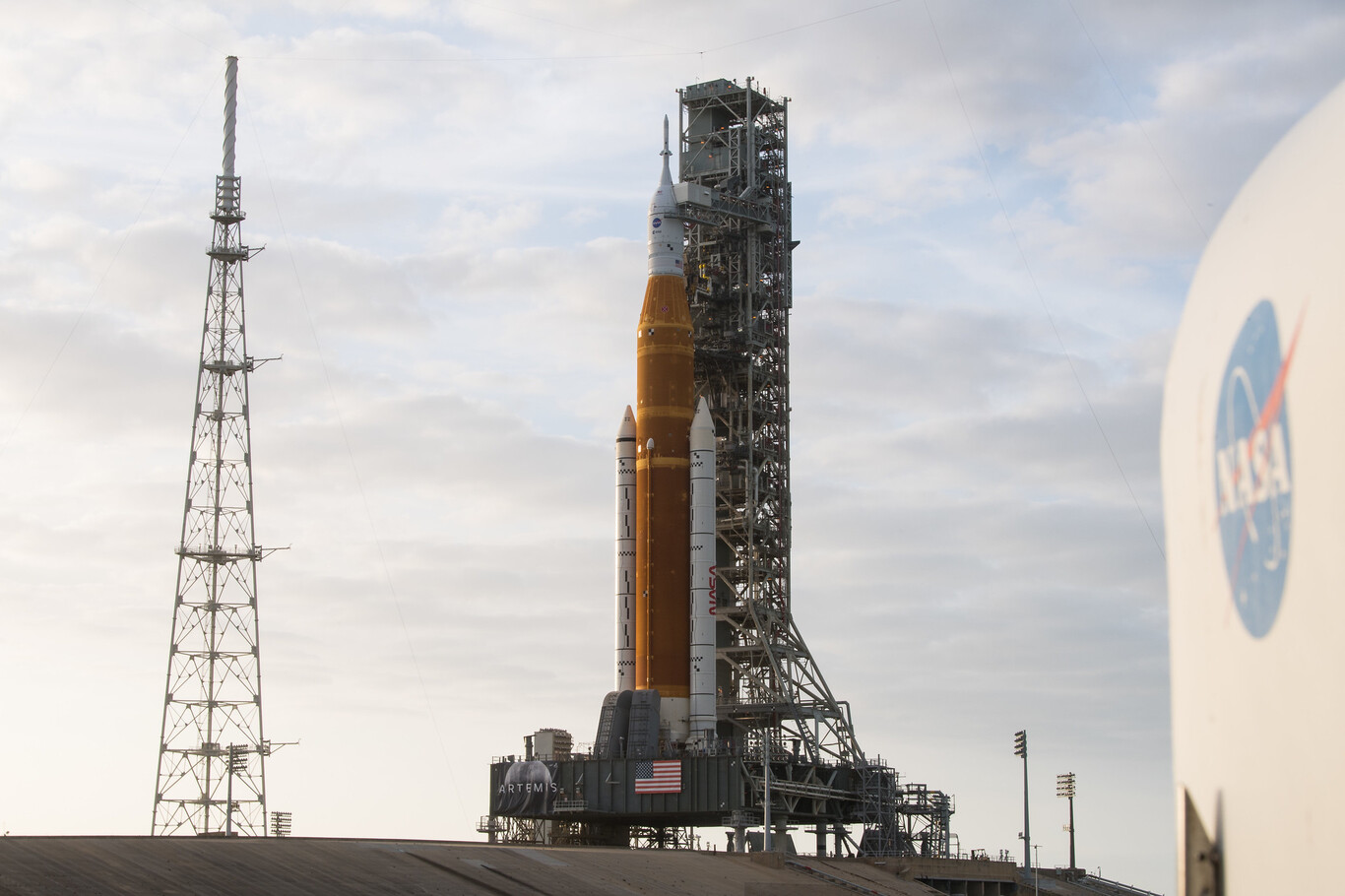 La NASA sigue intentando hacer el lanzamiento de la misión Artemis I a ...