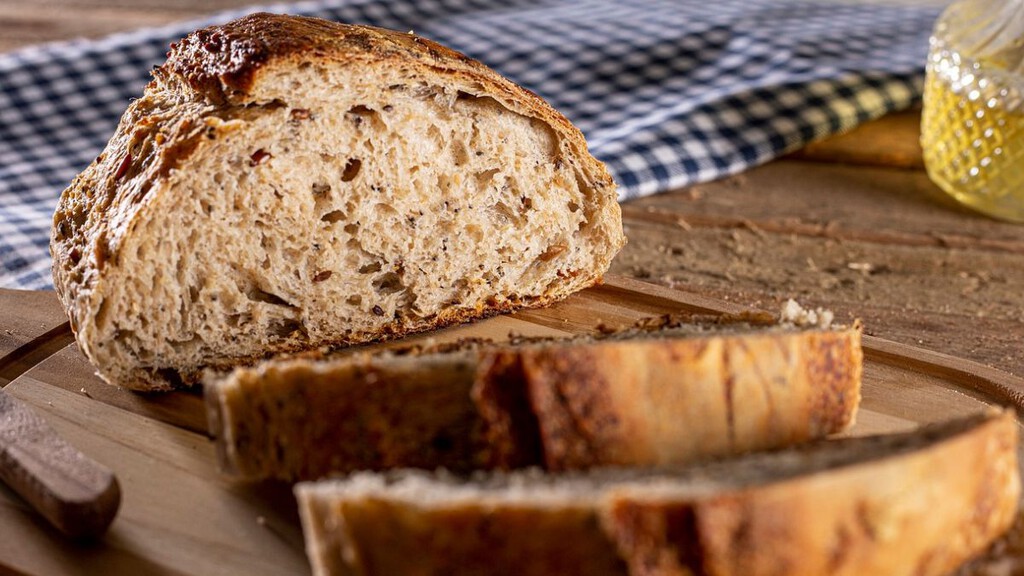 Cómo hacer pan integral casero con solo 6 ingredientes: queda súper ...