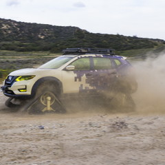 La última locura sobre orugas de Nissan se llama Rogue Trail Warrior ...