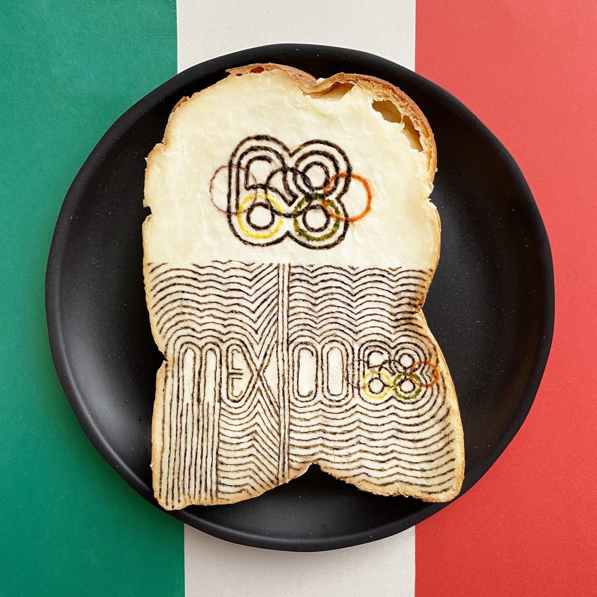 Obras de arte con comida Una artista japonesa pinta en pan tostado