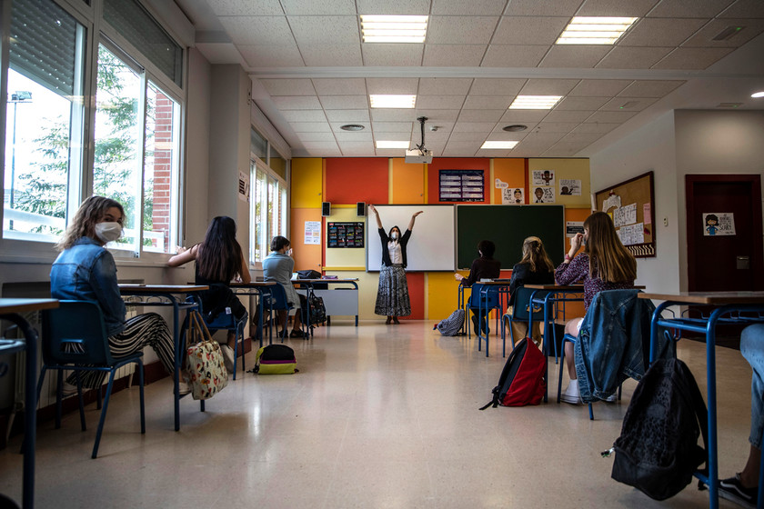 Todo abre menos los colegios: qué planes tiene el gobierno y cómo se ...