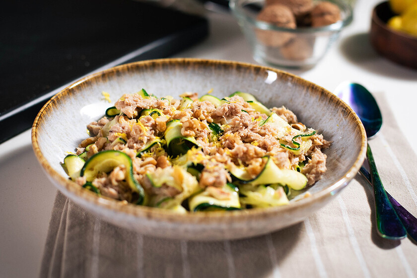 Con un calabacín y atún de lata tienes una cena rica y saludable en ...