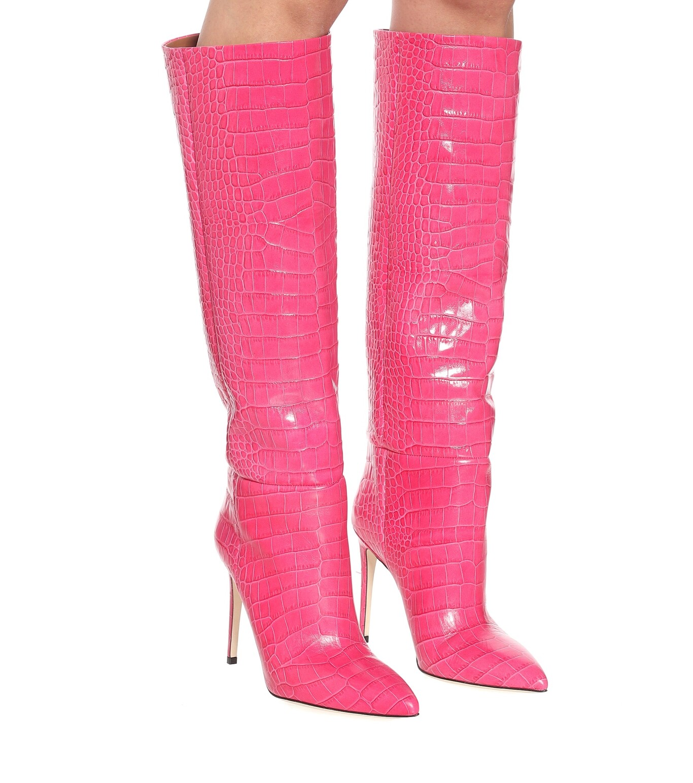 Las botas de tacón de color rosa (fucsia) prometen dar color a nuestro 2021