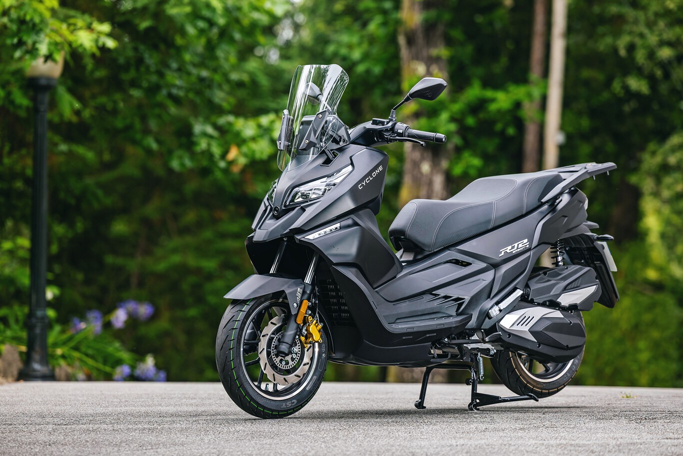 Probamos los scooter de Cyclone: un urbano, un crossover y un GT ...
