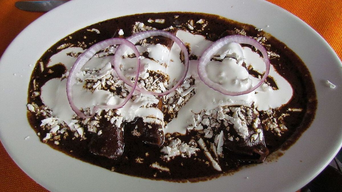 Con mole negro o almendrado, CDMX se prepara para la Feria Nacional del ...