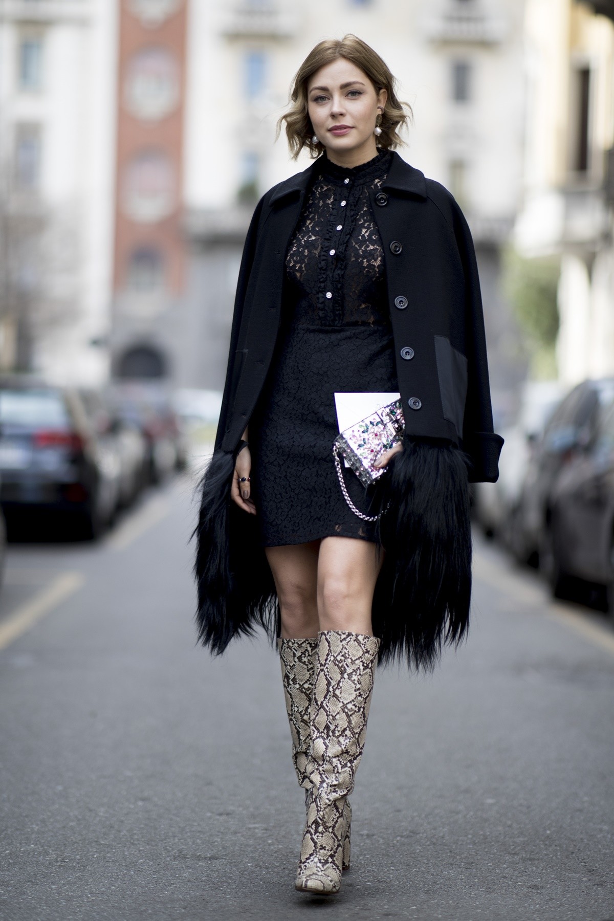 Cómo lucir las blusas con encaje, tanto de día como de noche