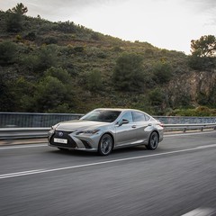 Lexus ES 300h y RC 300h 2019, prueba contacto: híbridos de lujo con ...