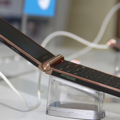 Samsung SCH-W2014, el teléfono tipo concha con Snadpragon 800