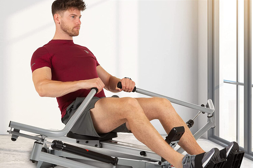 Esta máquina de remo plegable es perfecta para usarla en cualquier ...