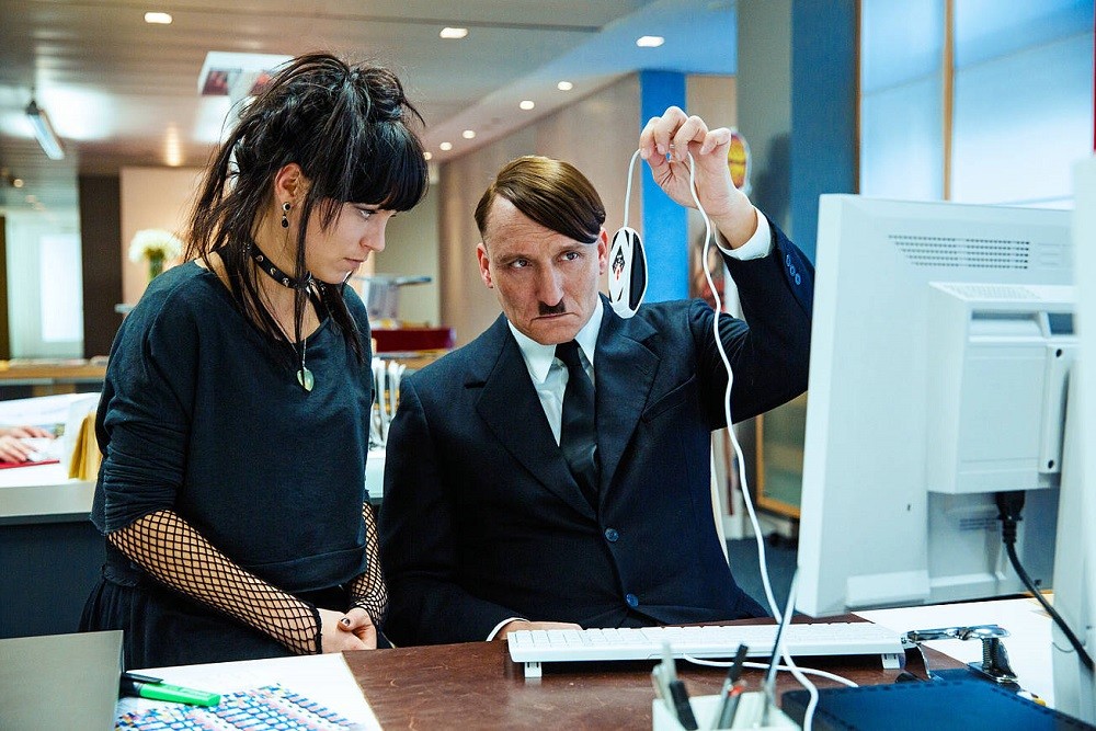 'Ha vuelto', Hitler como excusa para demasiadas cosas