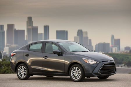 Scion iA: al Mazda2 le han crecido un maletero y el logo de Scion