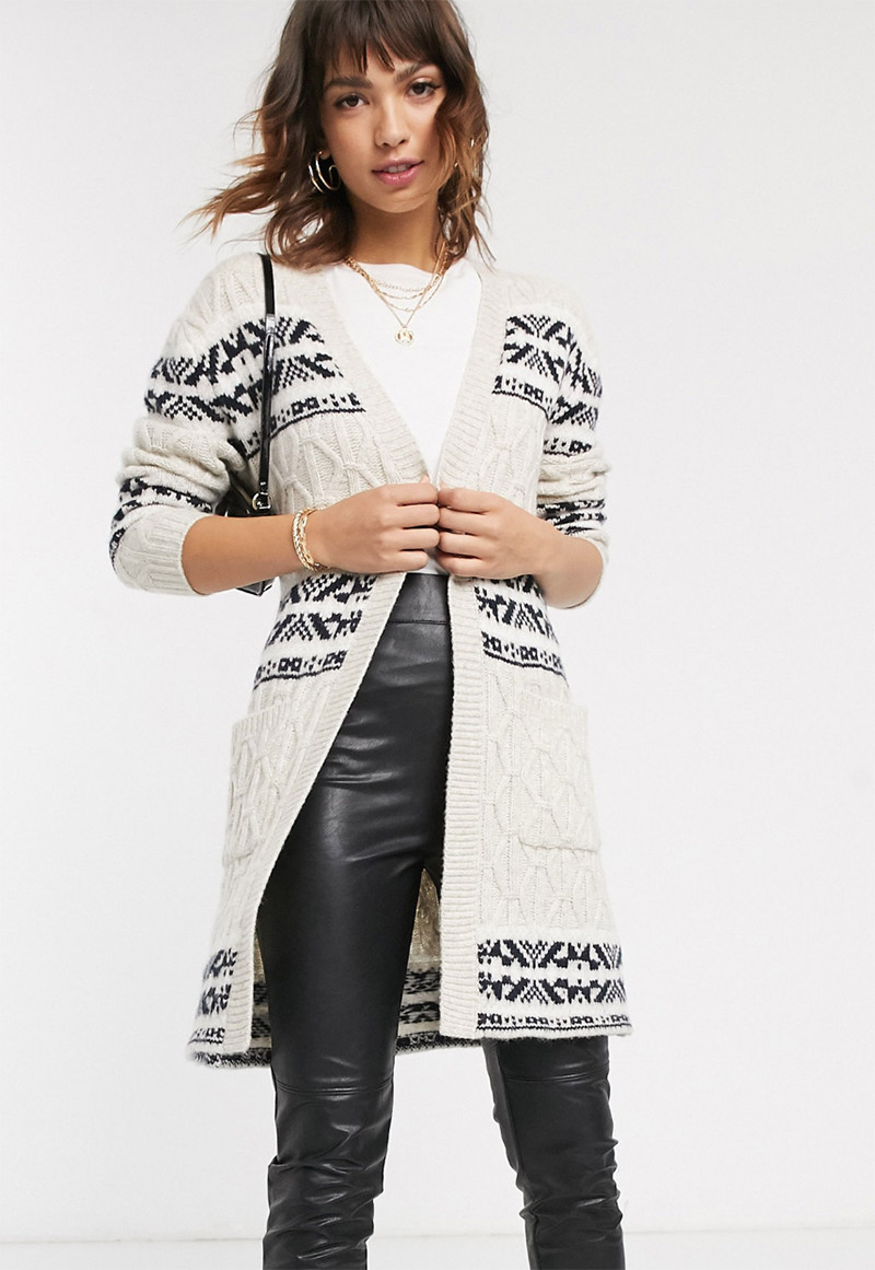 Los cárdigans largos son la tendencia más cómoda y calentita que ...