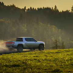 El pick-up Rivian R1T es el coche eléctrico de 750 CV y 180 kWh con el ...