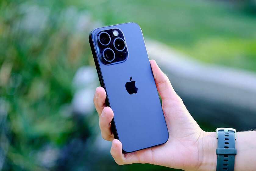 El iPhone tiene un botón oculto en la parte trasera y casi nadie se ha ...