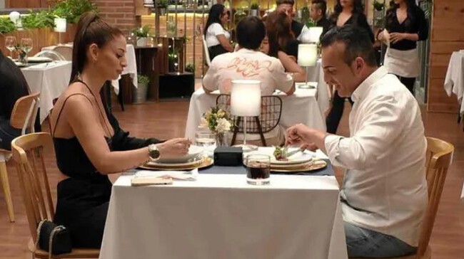 Llueven pechos en 'First Dates': el descuido de Diana deja bizco a Daniel