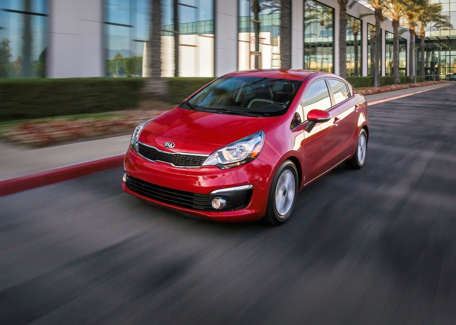 KIA Rio: Precios, versiones y equipamiento en México
