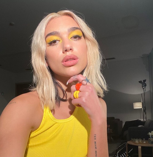 El último videoclip de Dua Lipa, Physical, se viste en colores ...