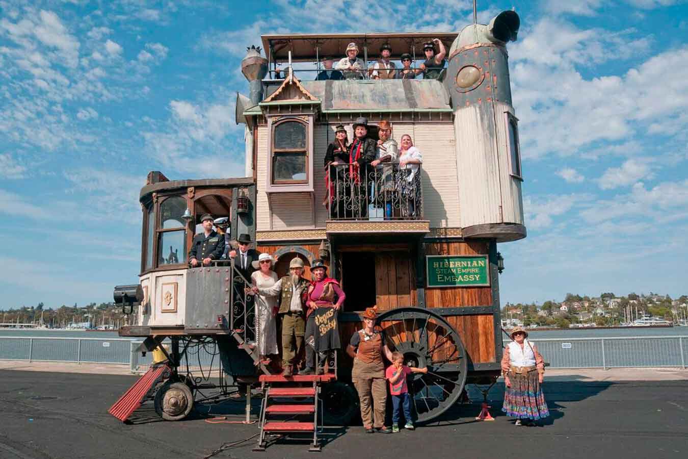 La caravana más loca jamás creada es esta casa victoriana con ruedas ...