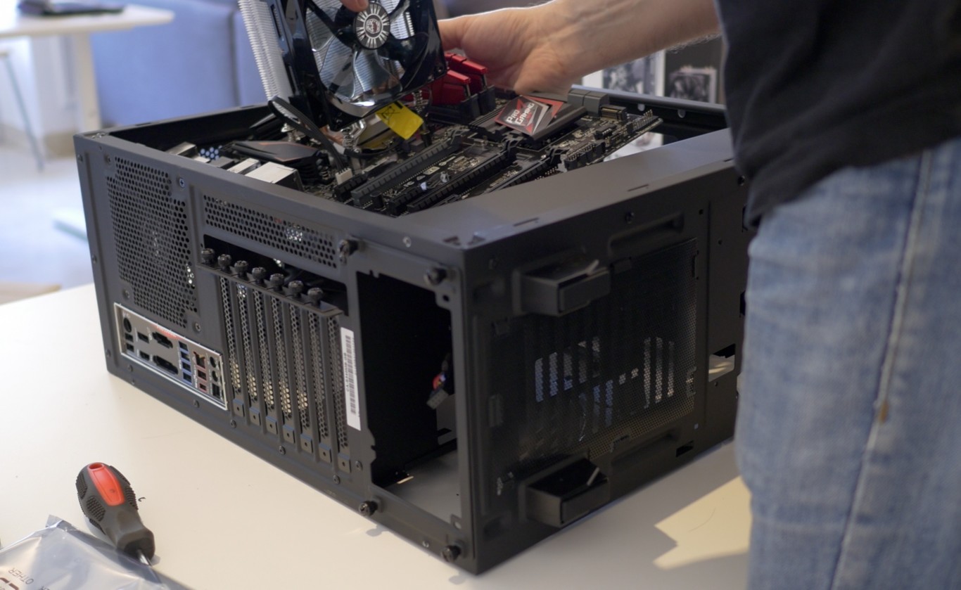 Cómo montar un ordenador paso a paso: la guía 2016